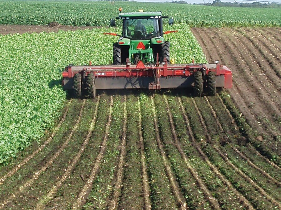 00 Series Sugar Beet Defoliators - Amity Technology